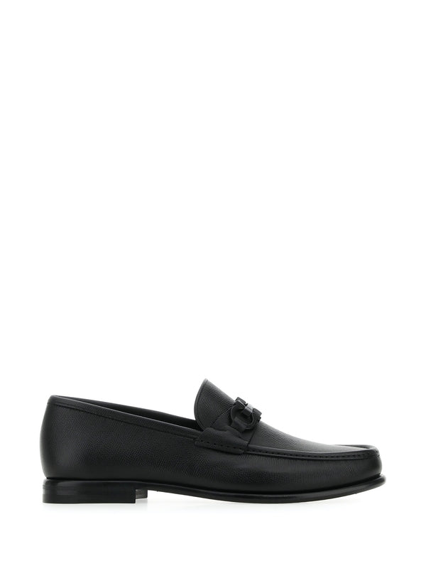 FERRAGAMO Gancini Detail Leather Loafers | jentestore
